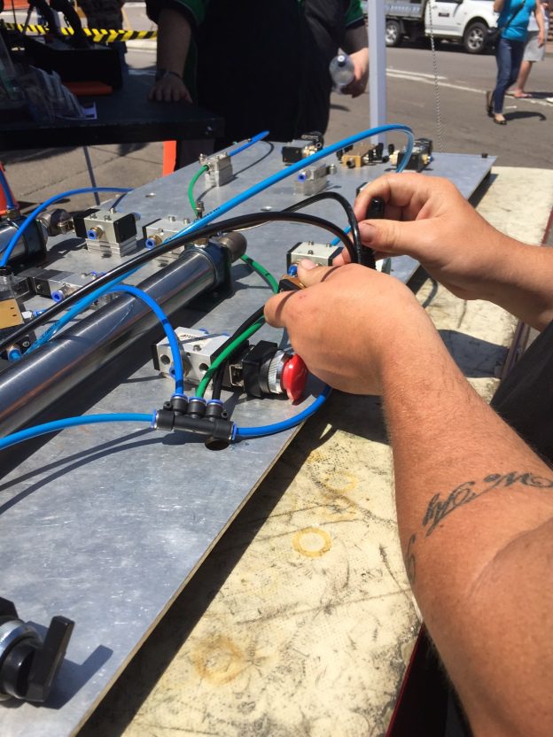 Pneumatic board - APT Training